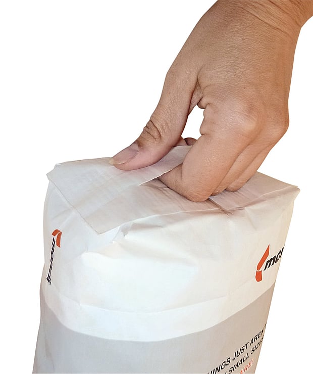 Features for paper bags | Easy Open Easy Seal and Handles | Mondi Group